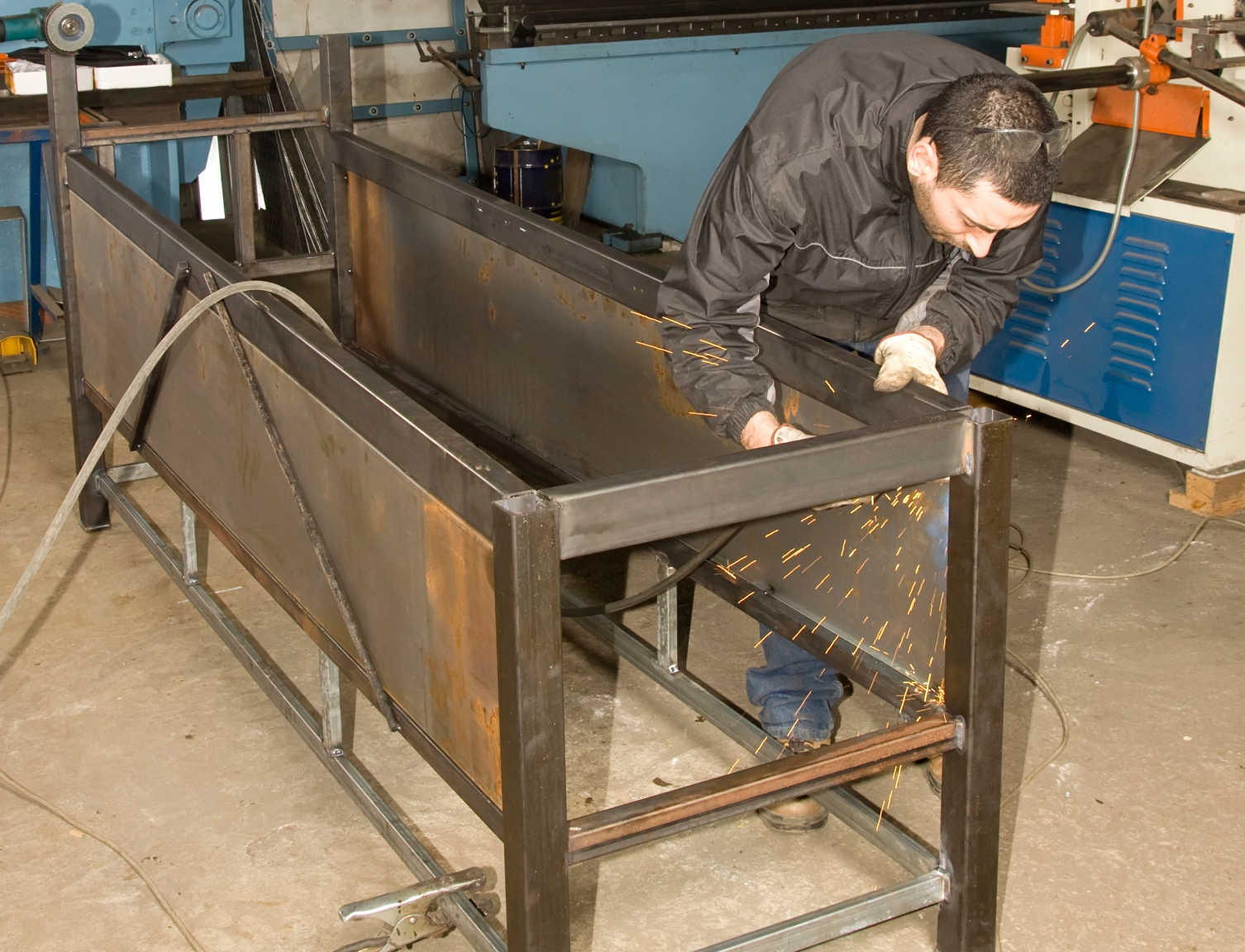 Servicios - CARPINTERÍA METÁLICA RAFAEL PORCEL MONTES